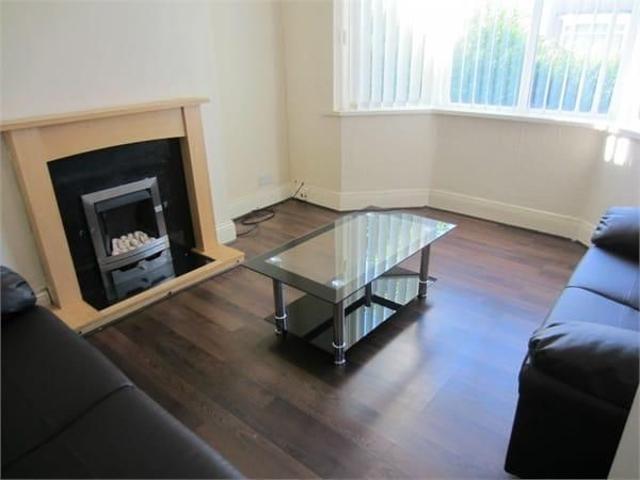3 bedroom detached house to rent