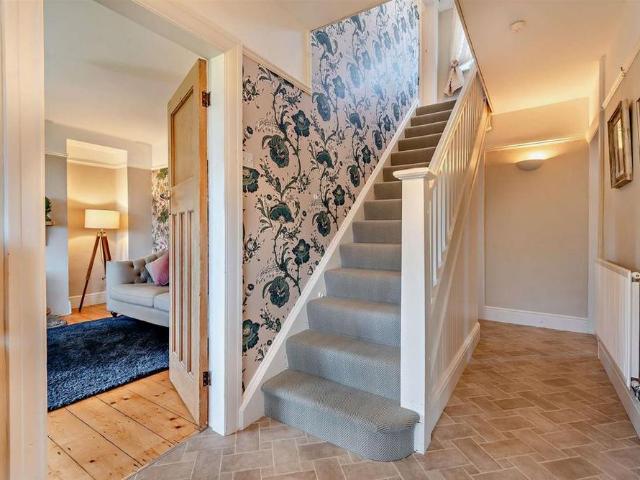 3 bedroom detached house to rent