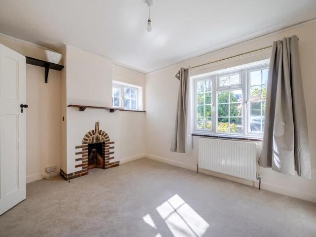 3 bedroom detached house to rent