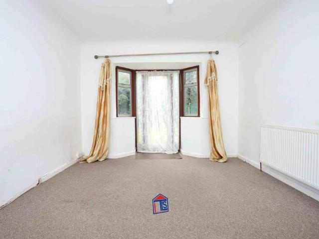 3 bedroom detached house to rent
