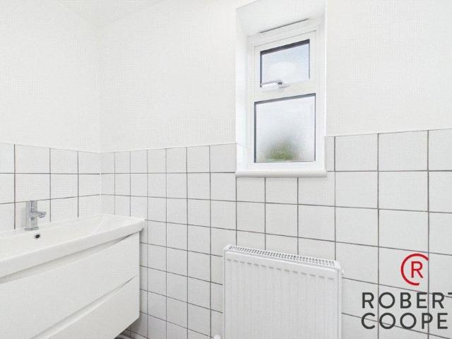 3 bedroom detached house to rent