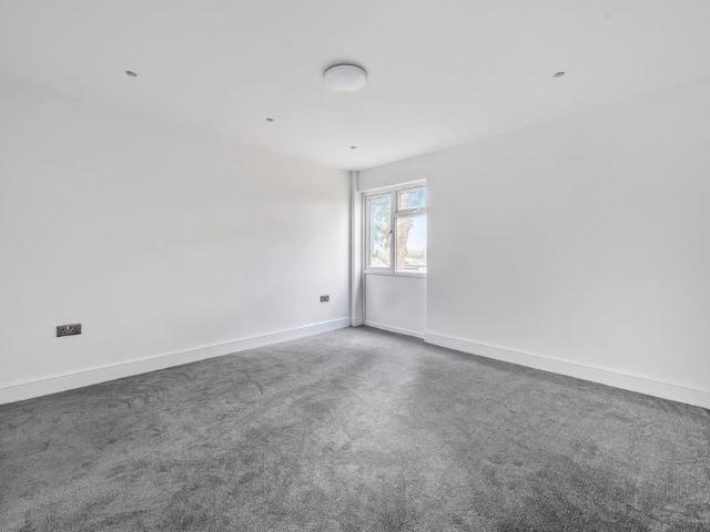 3 bedroom detached house to rent