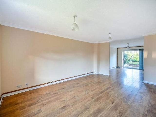 3 bedroom detached house to rent