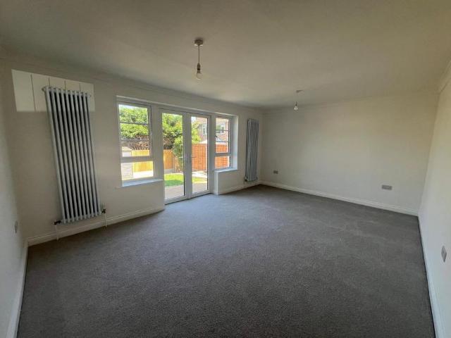 3 bedroom detached house to rent