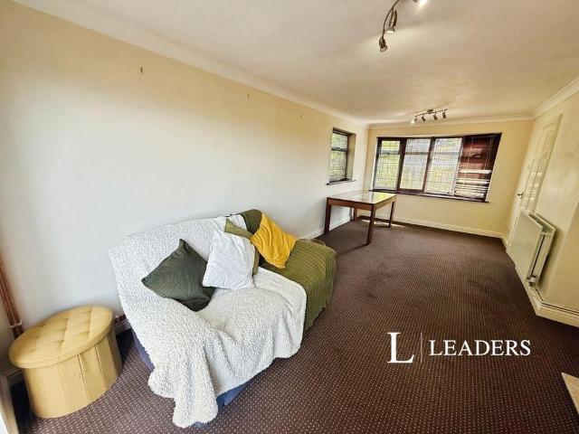 3 bedroom detached house to rent