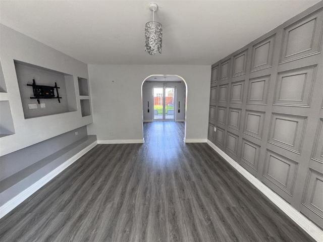 3 bedroom detached house to rent