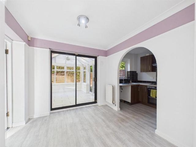 3 bedroom detached house to rent