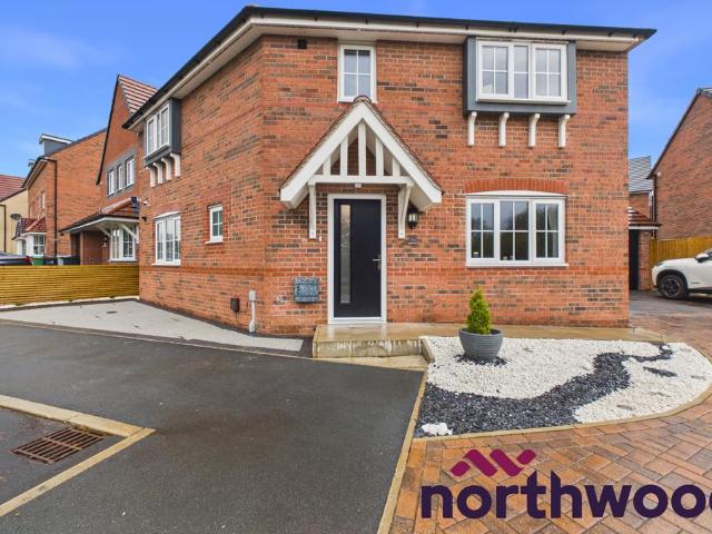 3 bedroom detached house to rent