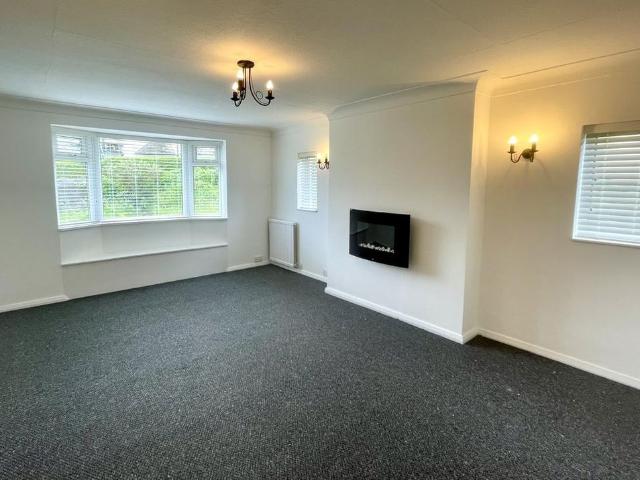 3 bedroom detached house to rent