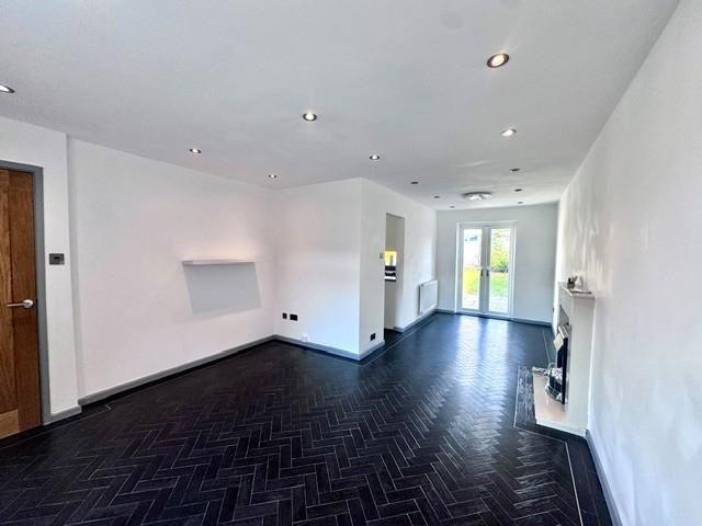3 bedroom detached house to rent