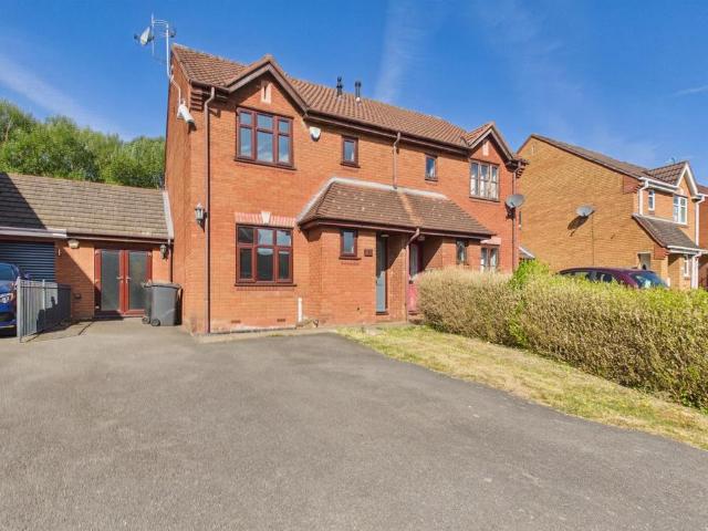 3 bedroom detached house to rent