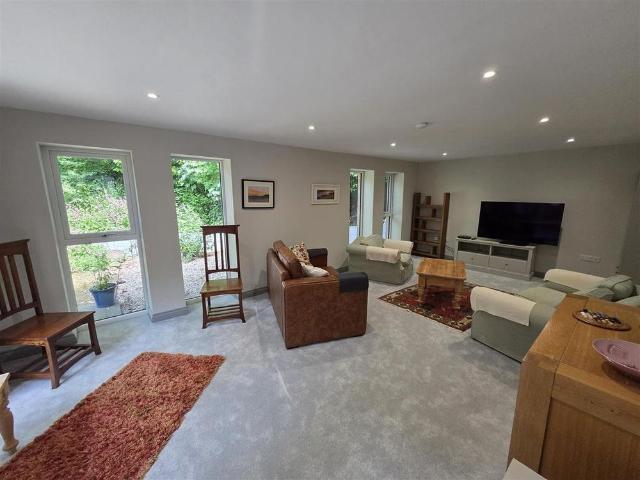 3 bedroom detached house to rent