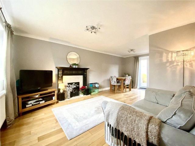 3 bedroom detached house to rent