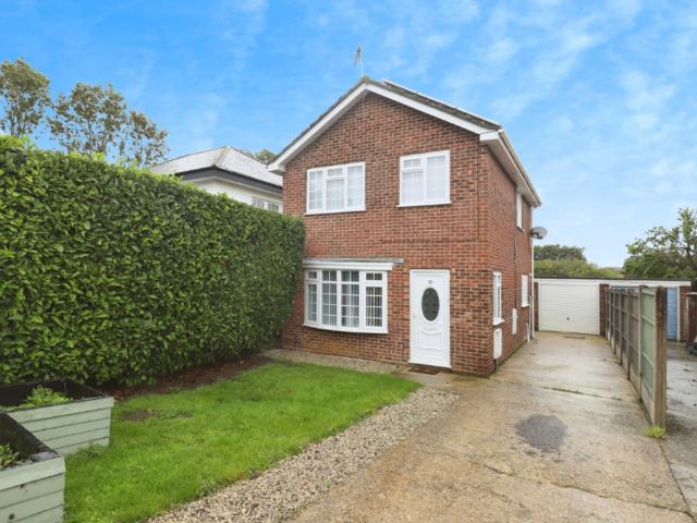 3 bedroom detached house to rent
