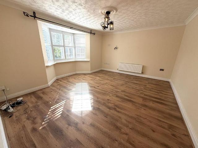 3 bedroom detached house to rent