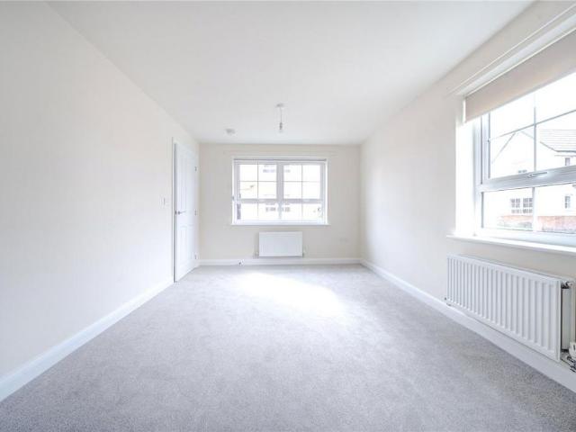 3 bedroom detached house to rent