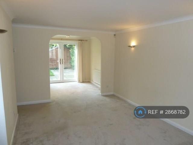 3 bedroom detached house to rent