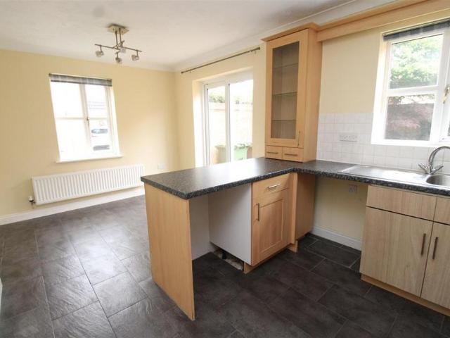 3 bedroom detached house to rent