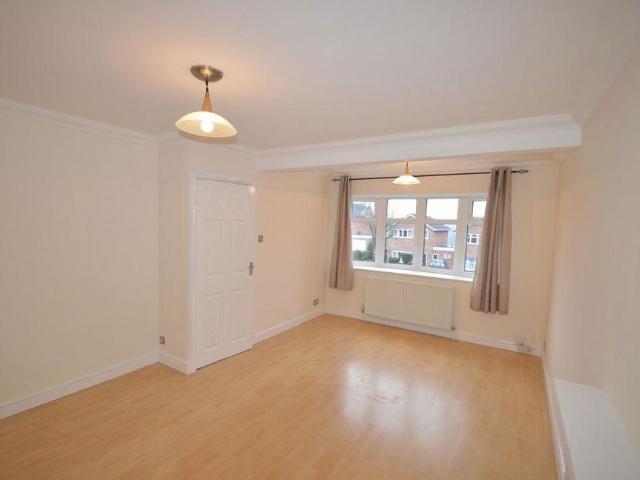 3 bedroom detached house to rent