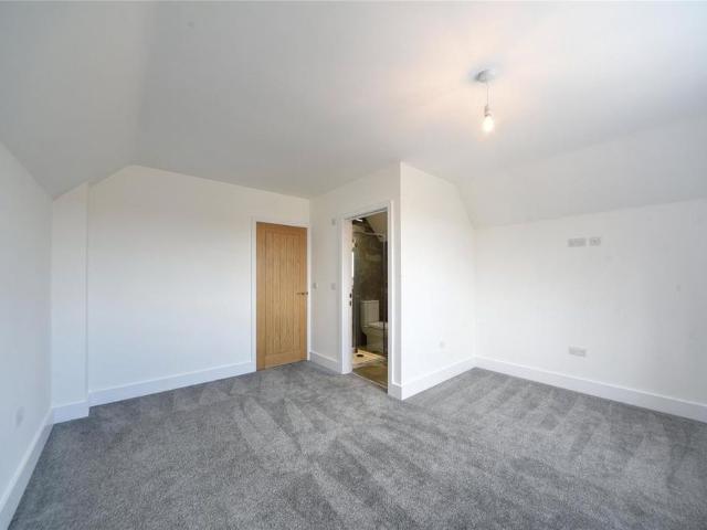 3 bedroom detached house to rent