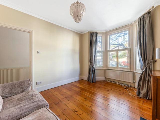 3 bedroom detached house to rent