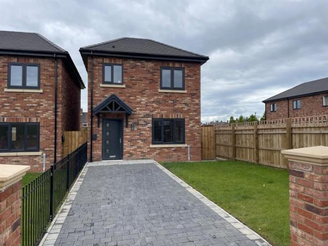 3 bedroom detached house to rent