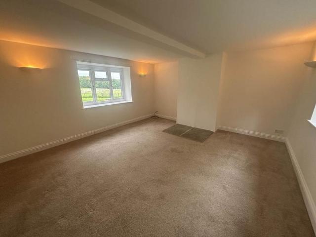 3 bedroom detached house to rent