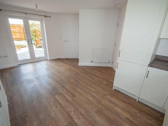 3 bedroom detached house to rent