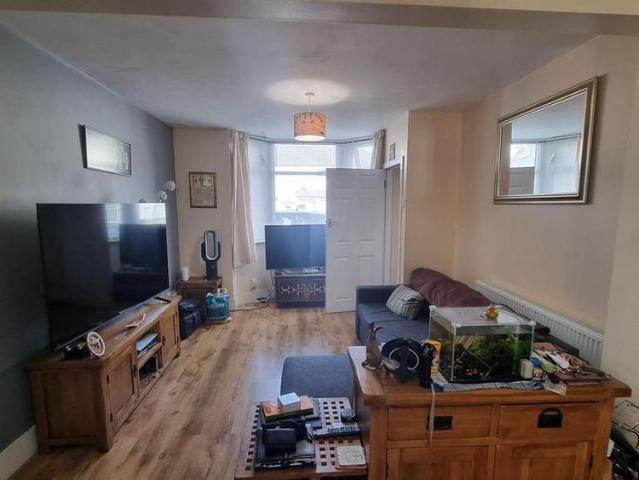 3 bedroom detached house to rent