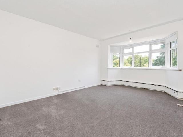 3 bedroom detached house to rent