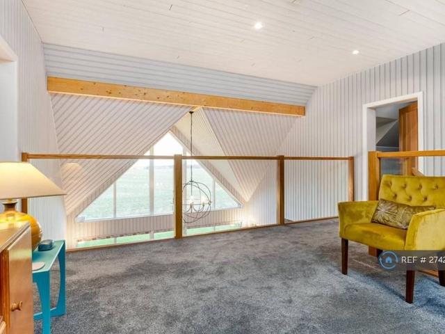 3 bedroom detached house to rent