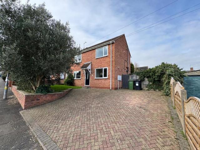 3 bedroom detached house to rent
