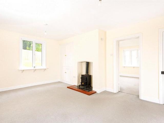 3 bedroom detached house to rent