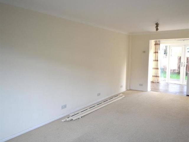 3 bedroom detached house to rent