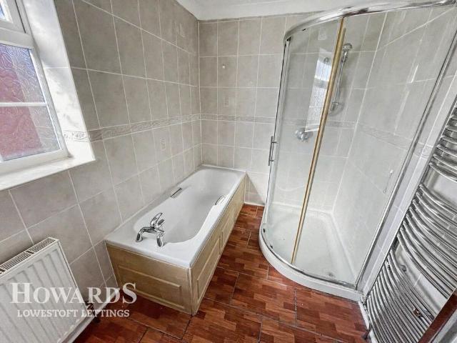 3 bedroom detached house to rent