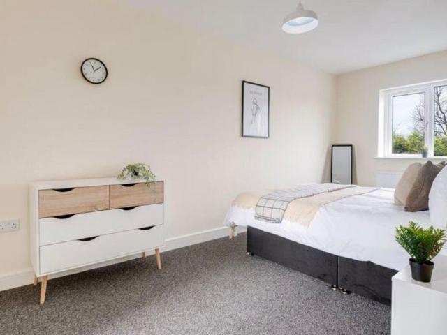3 bedroom detached house to rent