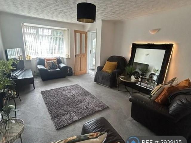 3 bedroom detached house to rent