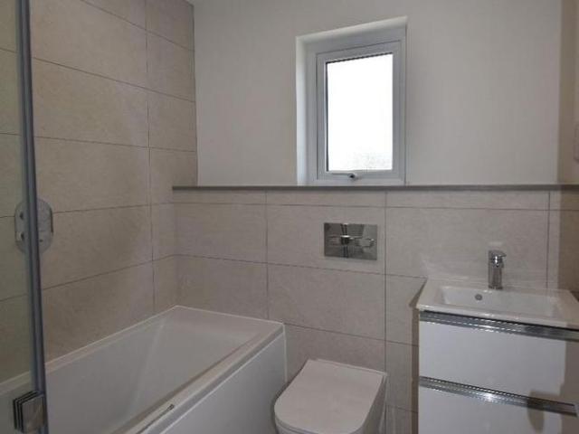 3 bedroom detached house to rent