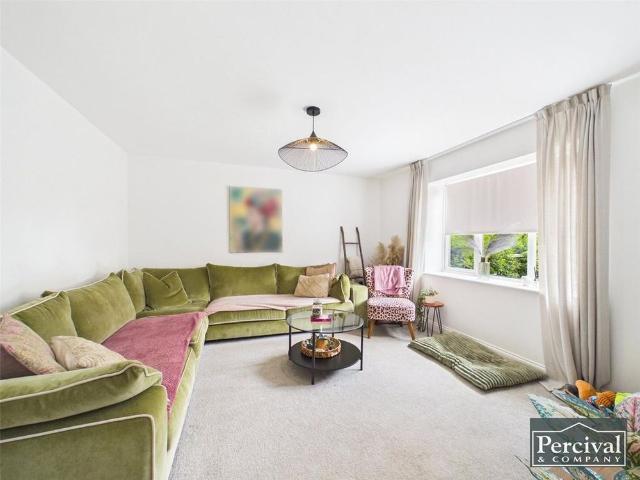 3 bedroom detached house to rent