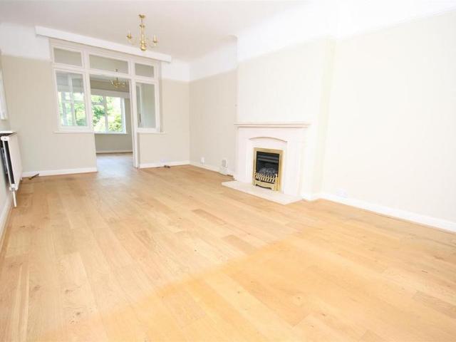 3 bedroom detached house to rent