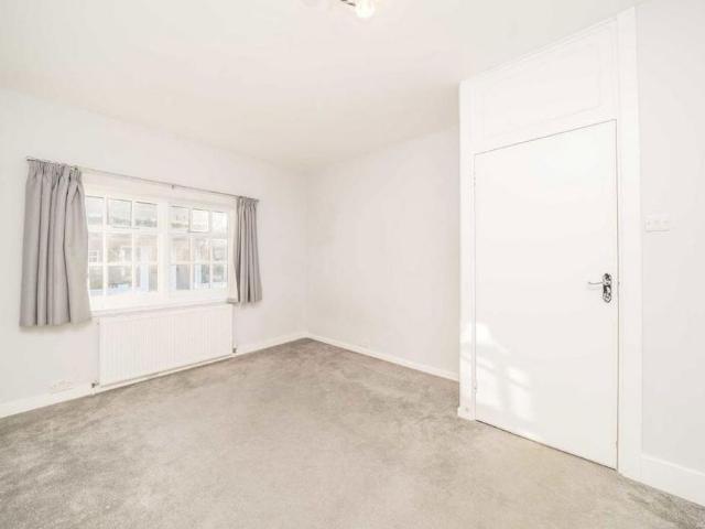 3 bedroom detached house to rent