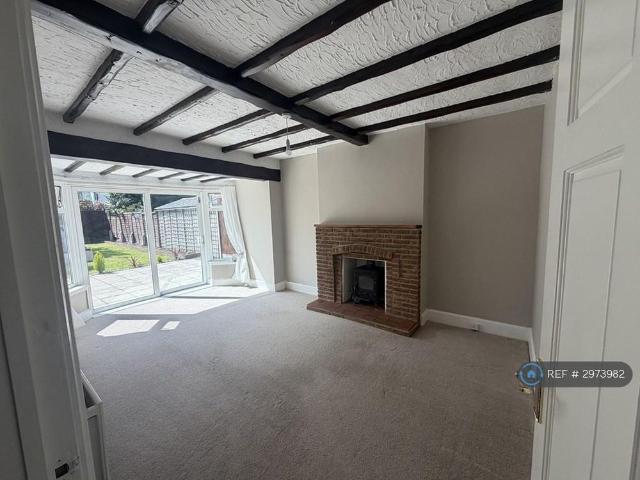 3 bedroom detached house to rent