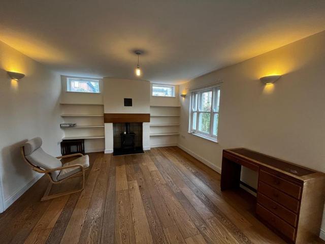 3 bedroom detached house to rent