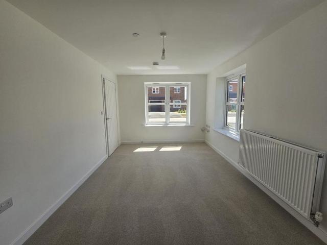3 bedroom detached house to rent