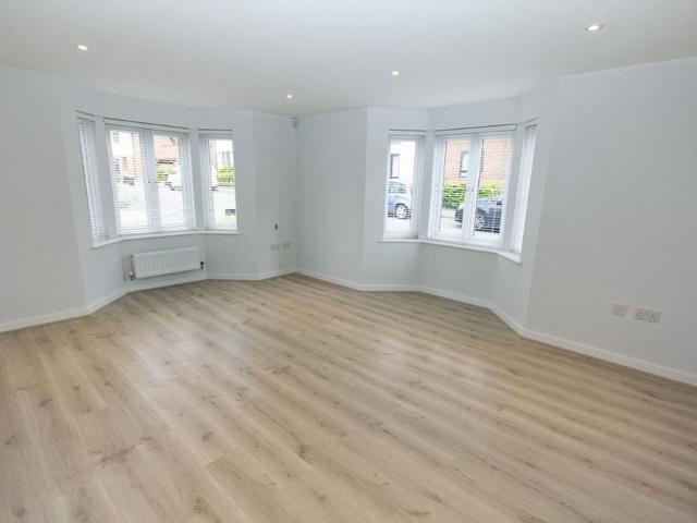 3 bedroom detached house to rent