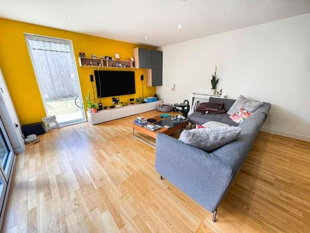 3 bedroom detached house to rent