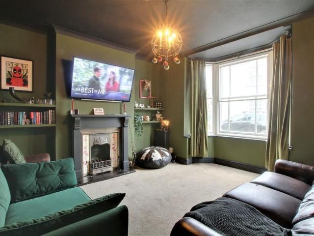 3 bedroom detached house to rent