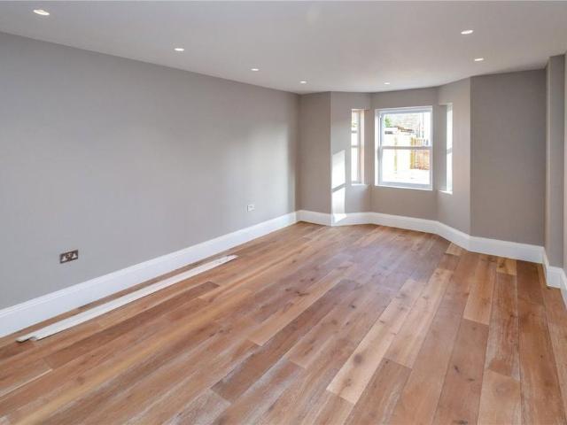 3 bedroom detached house to rent