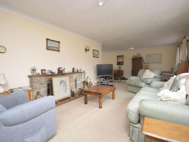 3 bedroom detached house to rent