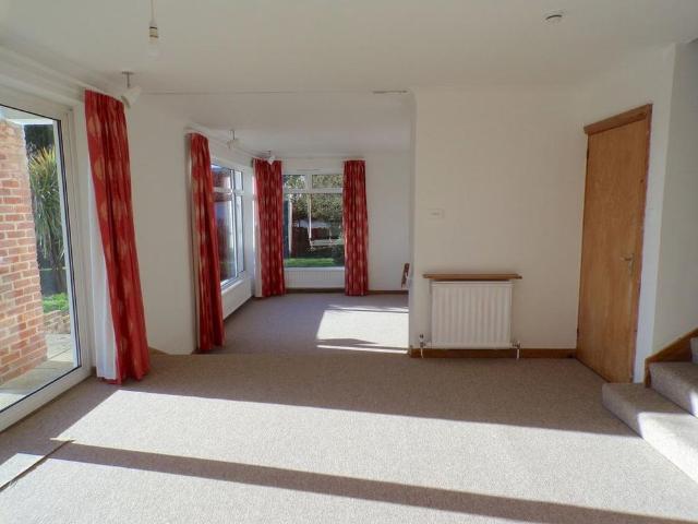 3 bedroom detached house to rent